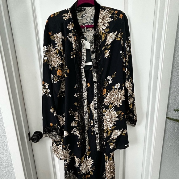 in encore | Skirts | Skirt And Open Tunic A Whole Outfit For A Nice Day ...